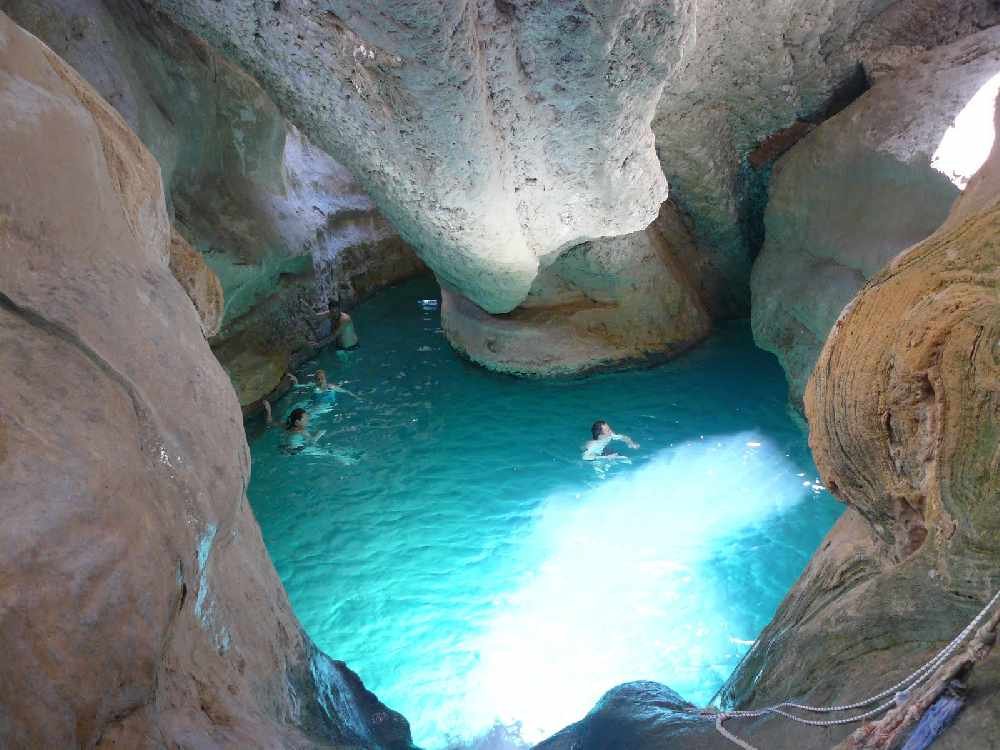 Wadi Hawir: Discover the Beauty of Sea and Dunes