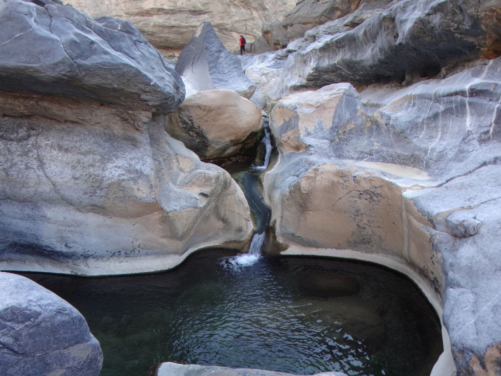 Wadi Hawir: Discover the Beauty of Sea and Dunes